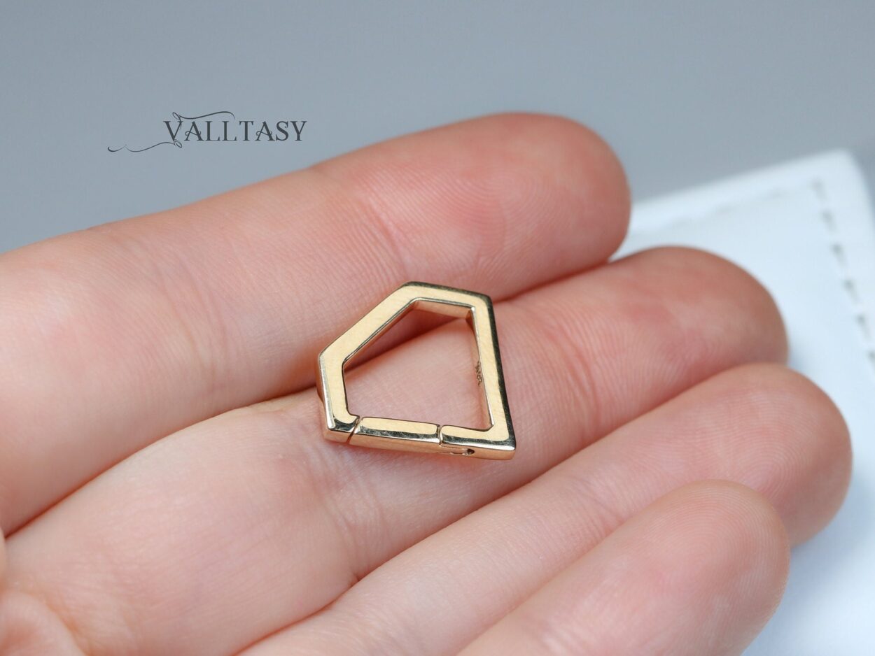 Solid Gold 14K Shield Connector - Valltasy