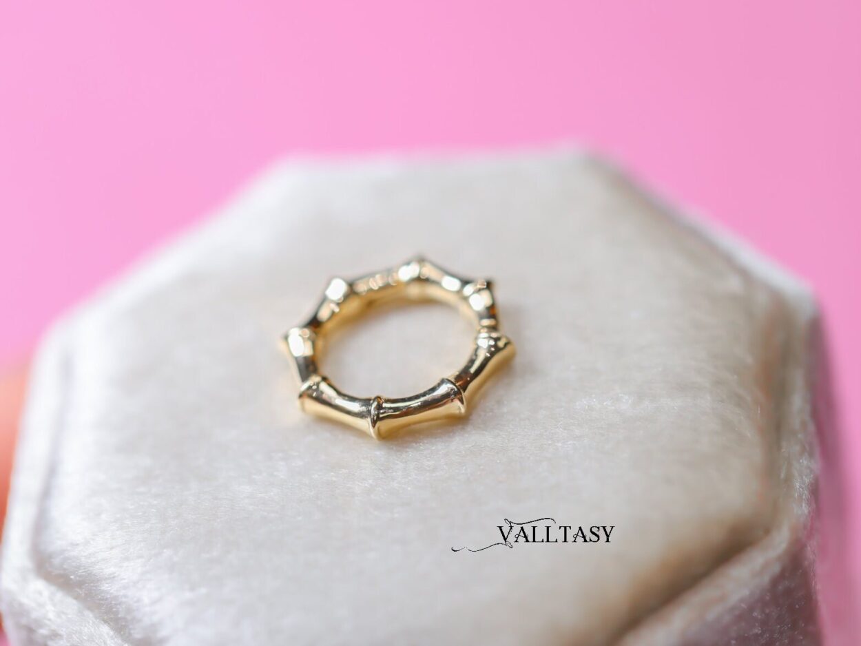 Solid Gold 14K Textured Bamboo Shaped Connector - Valltasy